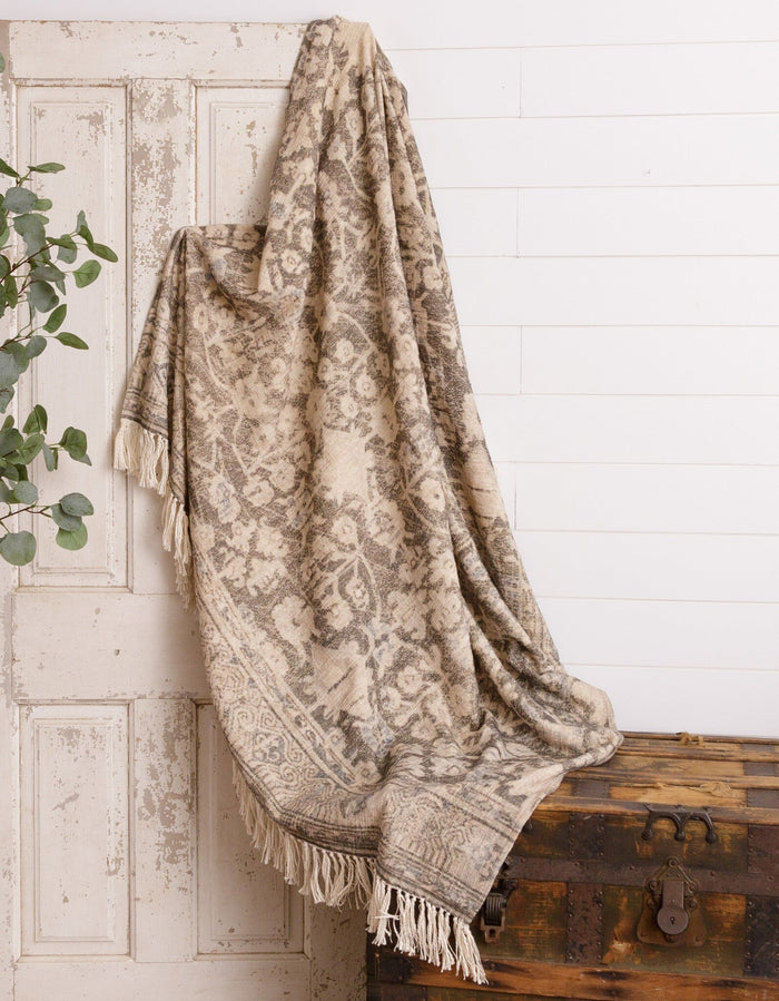 Antique Vintage Style Throw - Cream
